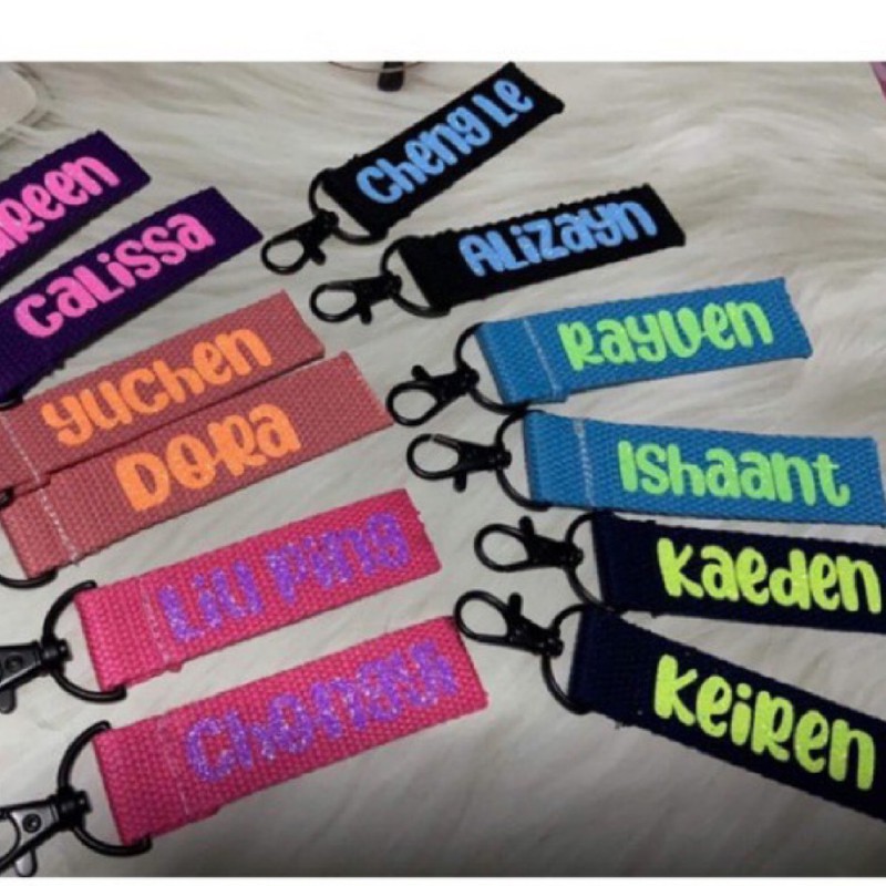 Customise gift / Name tag / key tag / customise keychain / Christmas ...