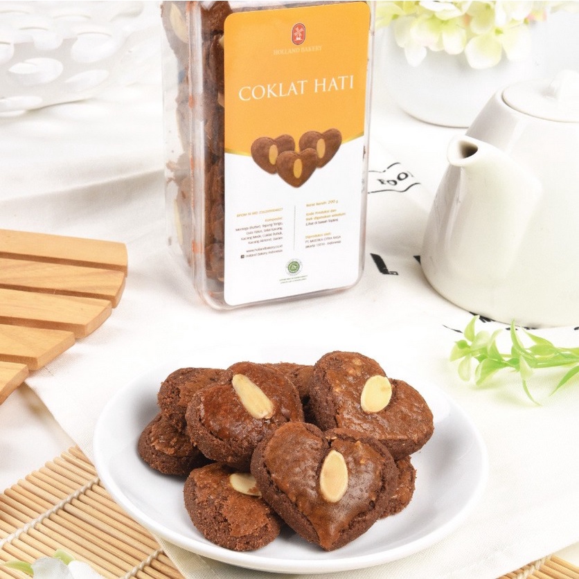 Holland Bakery Chocolate Cookies 200G / Almond Chocolate Cookies ...