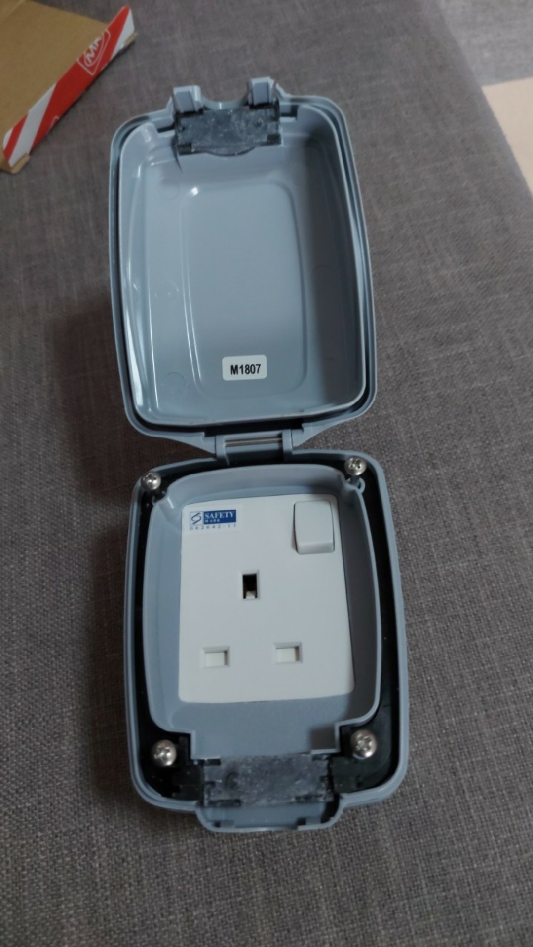 MK Masterseal™ Compact Weatherproof Switch Socket Outlet 13A, IP66 ...