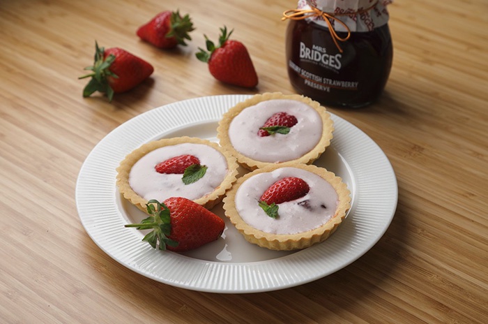 Mrs Bridges Luxury Scottish Strawberry Preserve 340gm | Shopee Singapore