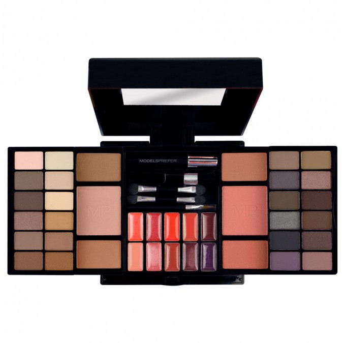 Model Prefer Makeup Kit | Makeupview.co