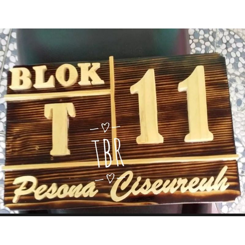 Pine Wood House Address Board Street View Complexation Block From Pine ...