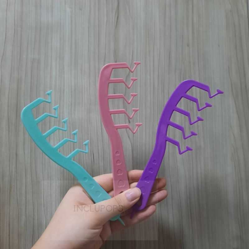 [SG] Zig Zag Shaped Comb (Price is for 1 Piece) | Shopee Singapore