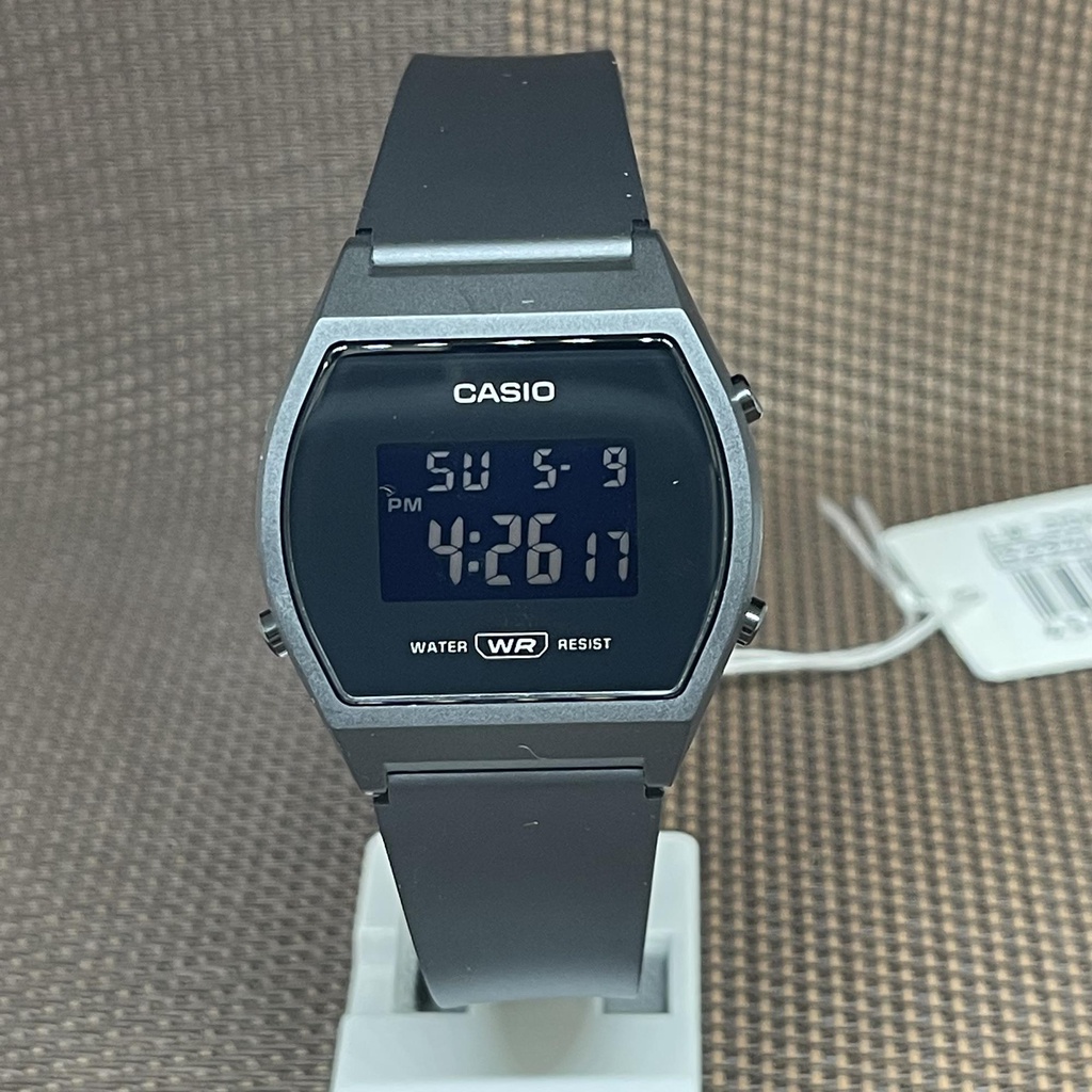 Casio LW-204-1B Black Resin Digital Youth Series Classic Design Ladies ...