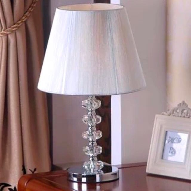 16 Best Table Lamps in Singapore To Check Out [2022]