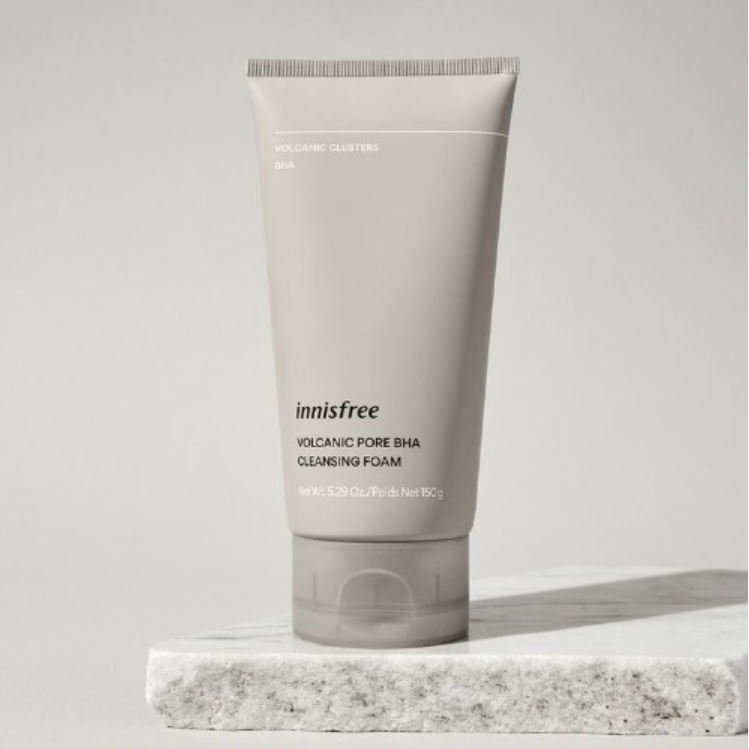 Innisfree Volcanic Pore BHA Cleansing Foam 150g (Jeju volcanic cluster ...